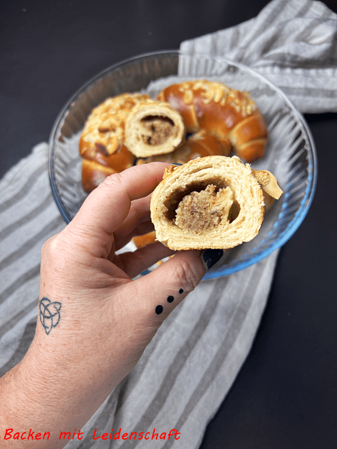 Mandelrollen…leckeres Hefegebäck nach Marcel Paa | Backen mit Leidenschaft