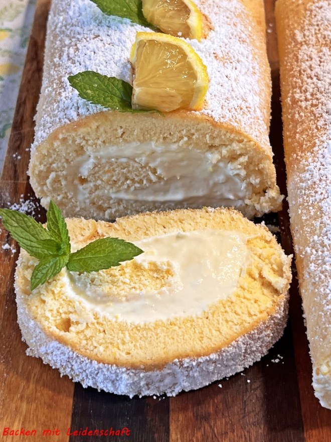 Käse-Sahne-Bisquitrolle mit einem Hauch Zitrone | Backen mit Leidenschaft